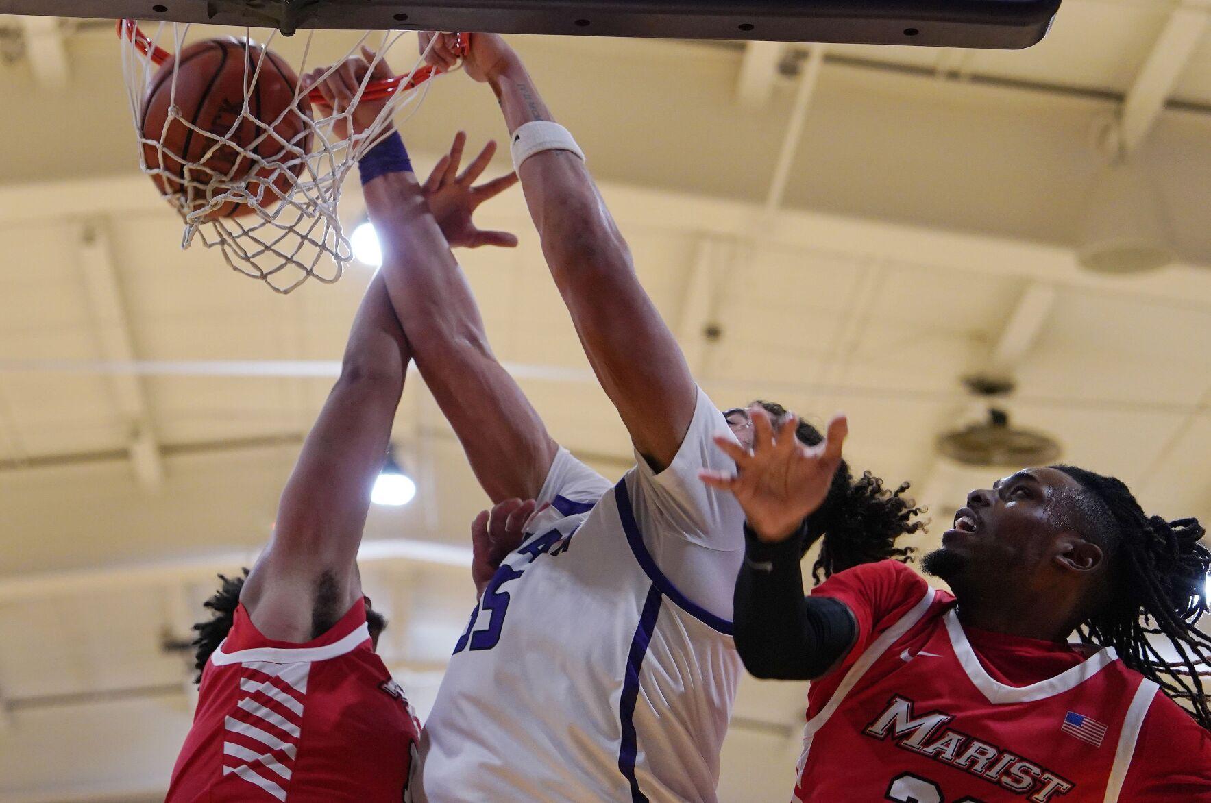 Niagara basketball storms to 67-62 win against Marist