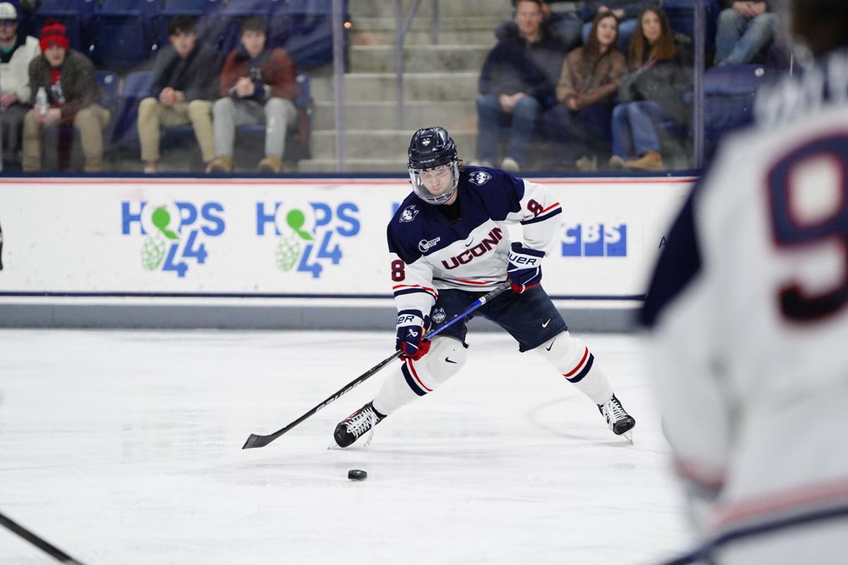 Lake View’s Joey Muldowney takes best shots with UConn