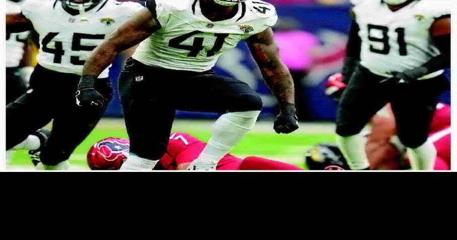 Jags maintain division lead, edge Texans