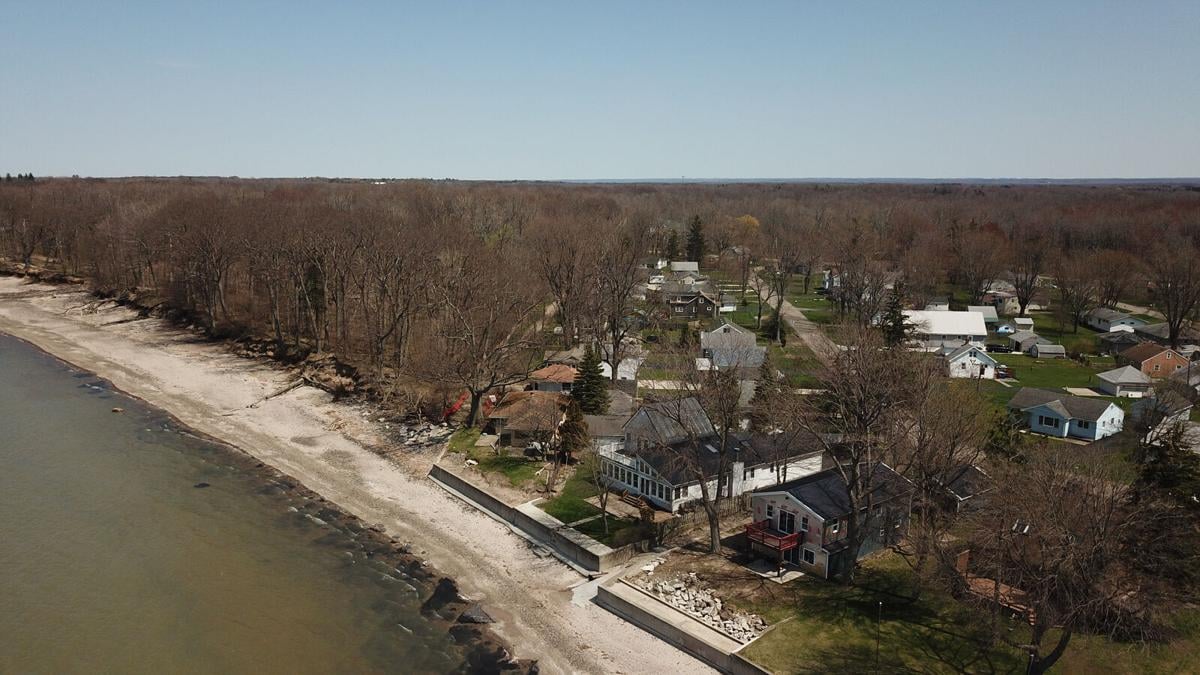 Erosion of shoreline at Wendt Beach has neighbors nervous