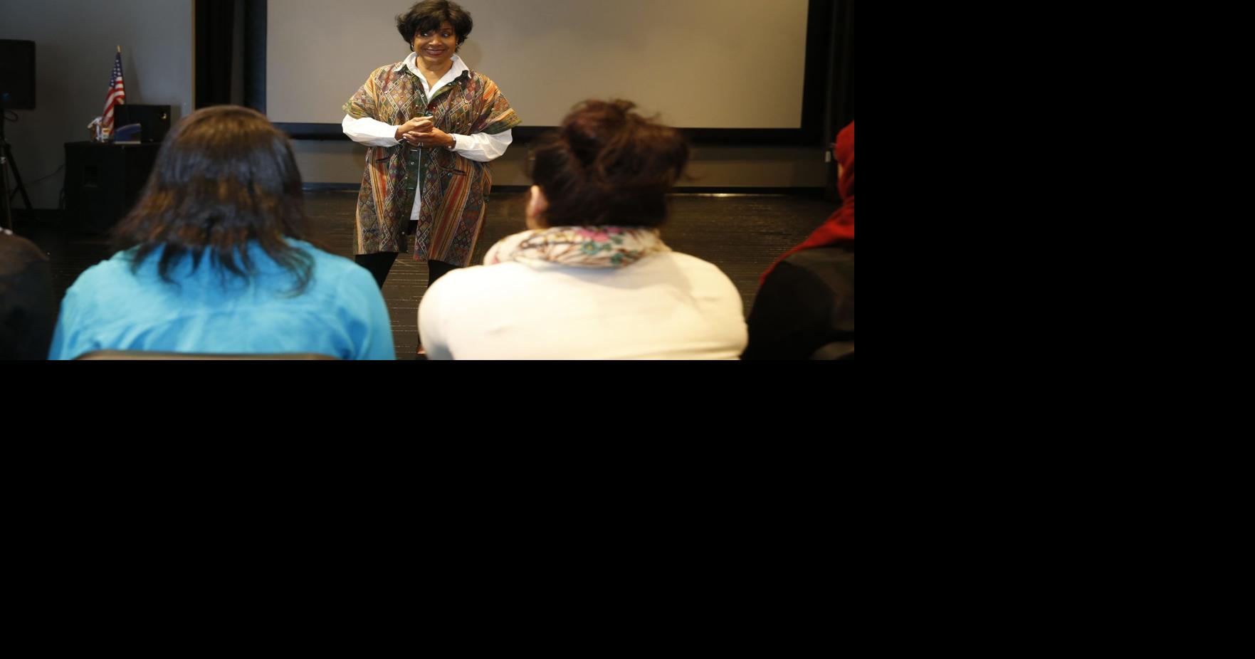 Phylicia Rashad receives award from Global Concepts Charter School