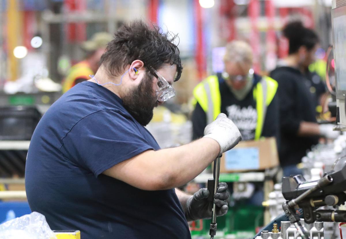 Spotlight/economy: The city life pays off