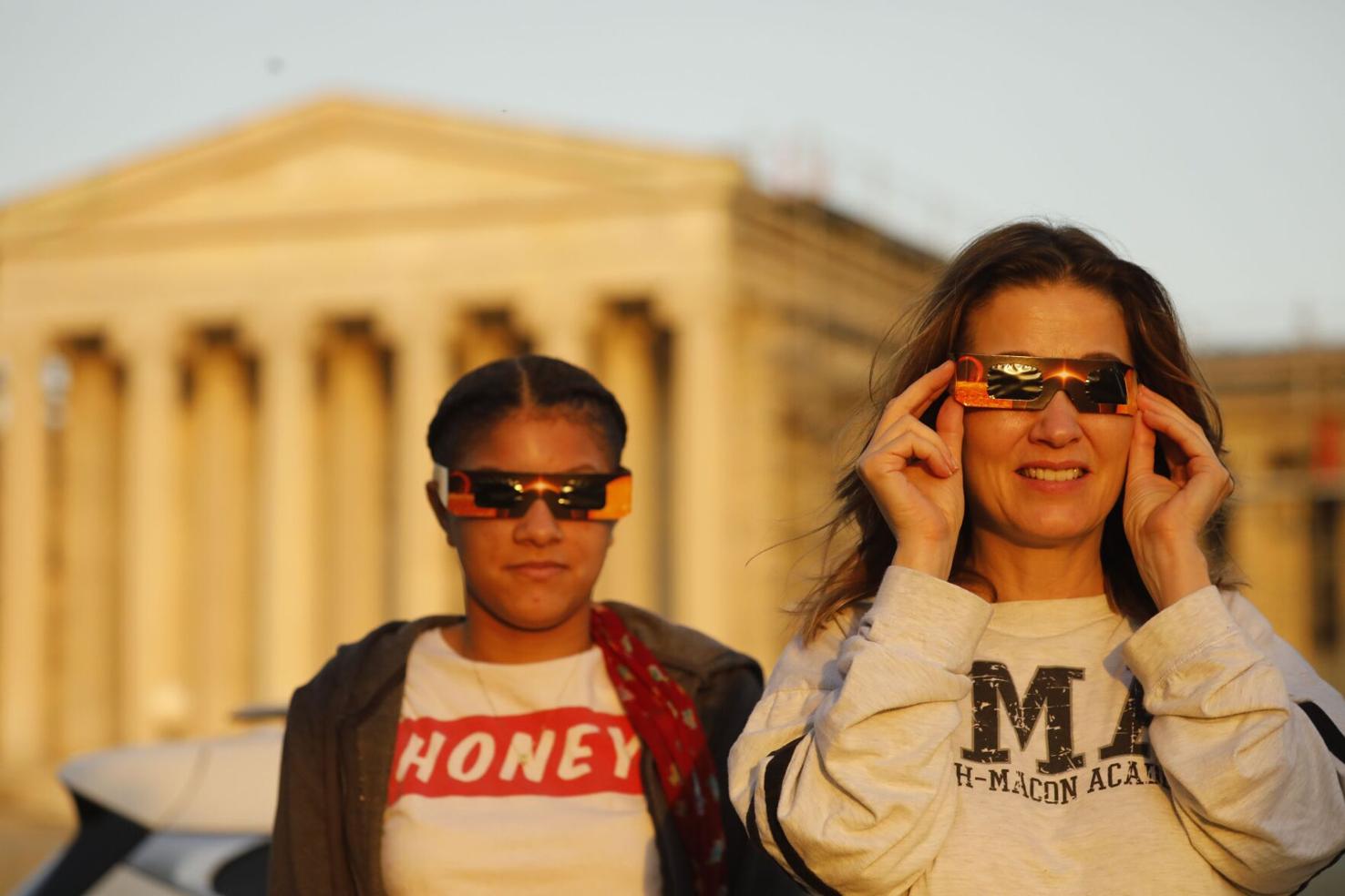 UB ophthalmologists plan post-eclipse eye clinic in Buffalo