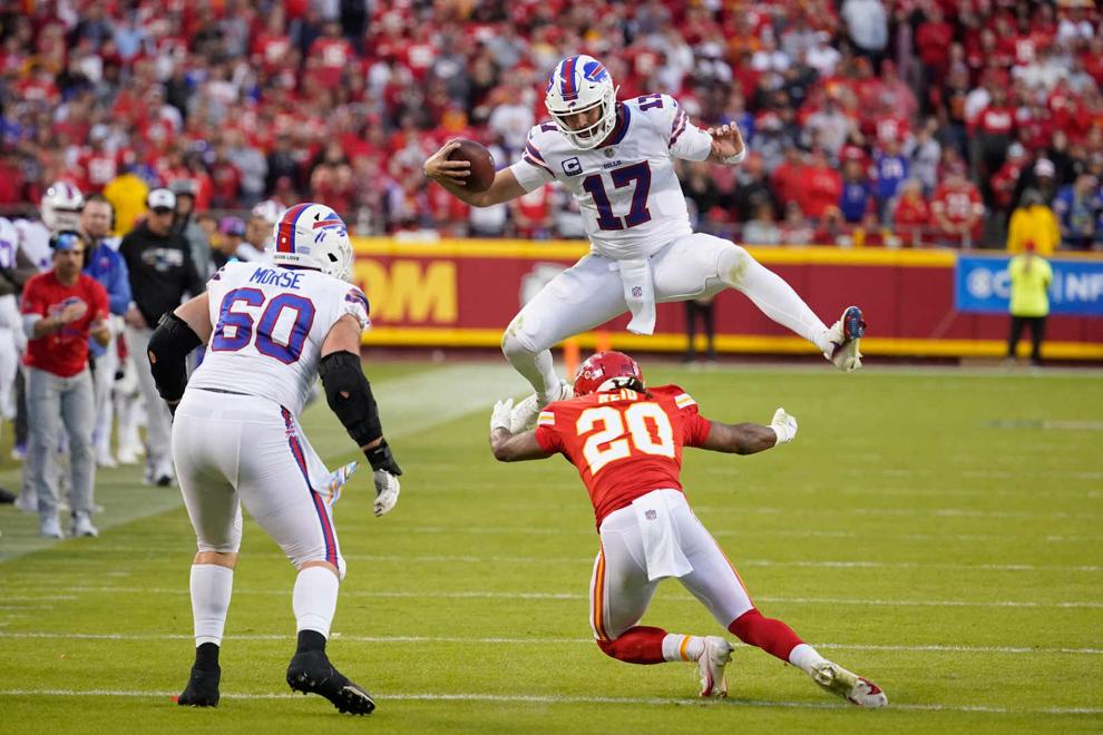 Erik Brady: Philip Burke, the Josh Allen of artists, captures leaping ...