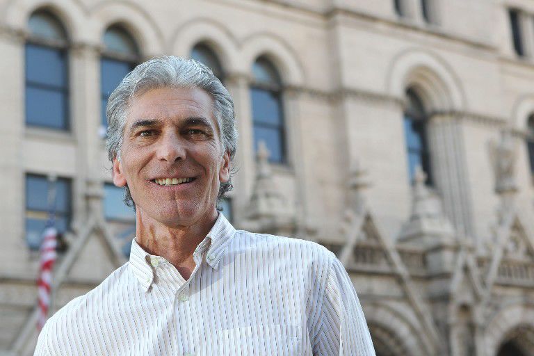 The Editorial Board: With his chances of victory limited, Giambra drops ...