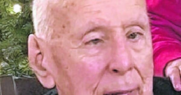 Charles M. Basil, 86, teacher and Buffalo firefighter