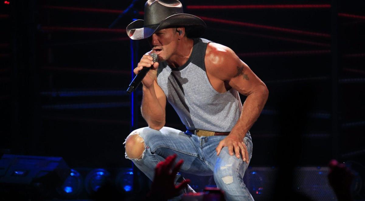 Tim McGraw treats fans to a Buffalo-flavored show