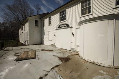 Study sought on deteriorated Wendt Beach mansion