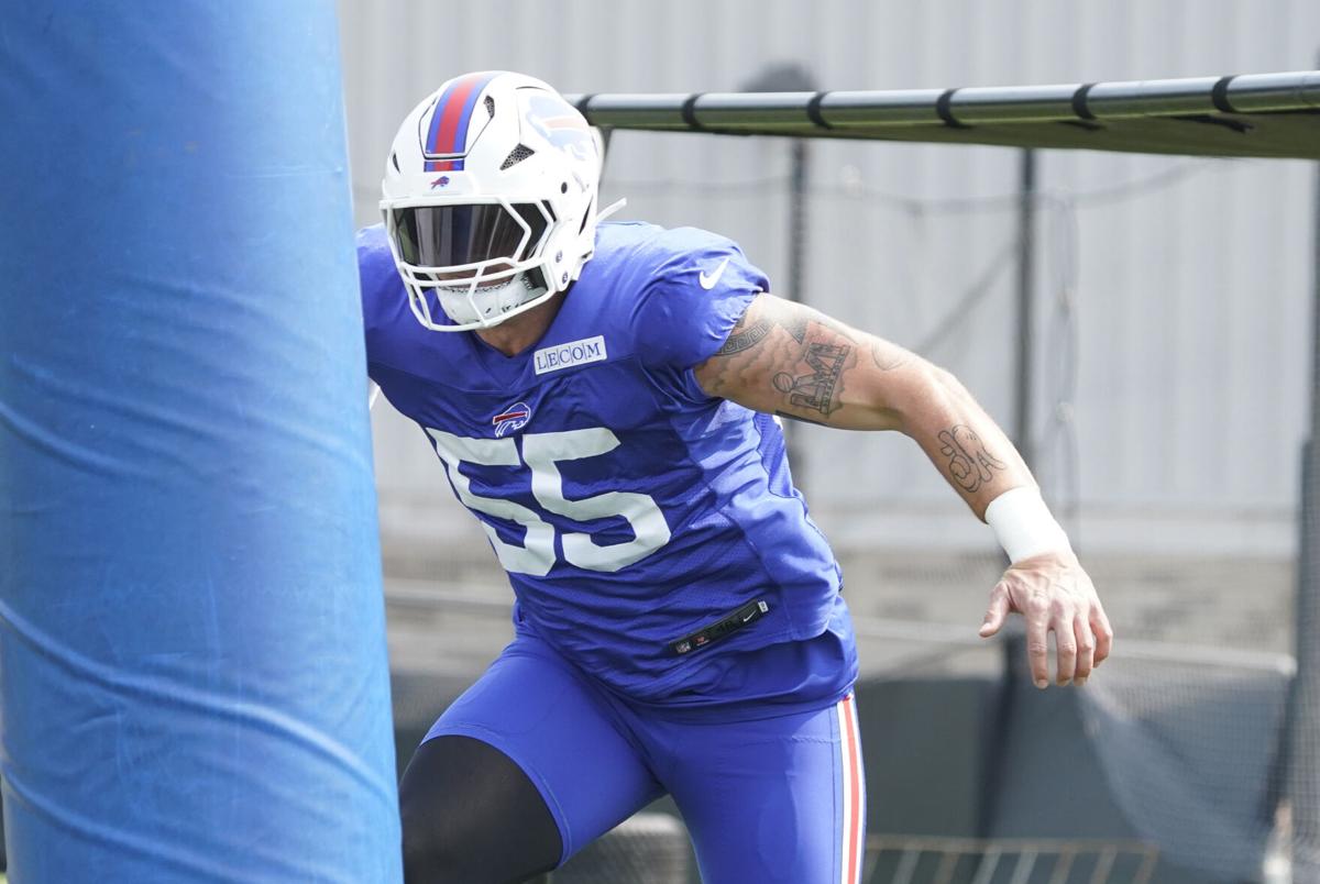 Bills' Michael Hoecht, Larry Ogunjobi prepare for suspension