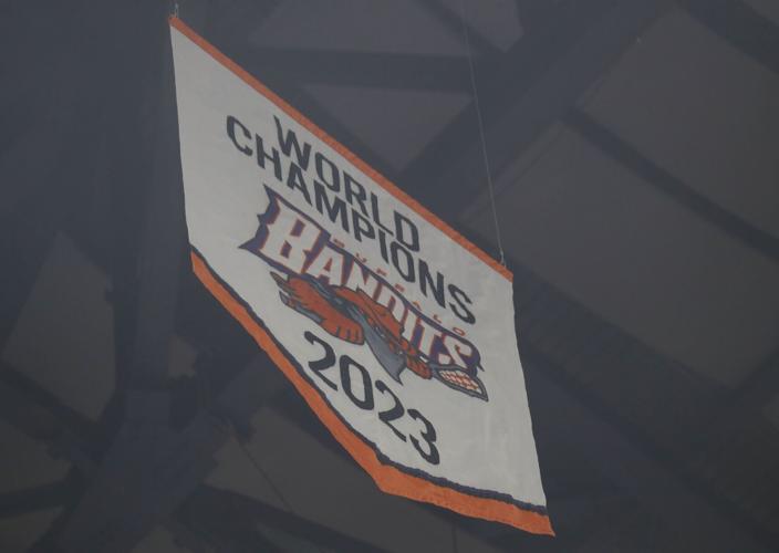Buffalo Bandits raise NLL championship banner, beat San Diego in home opener