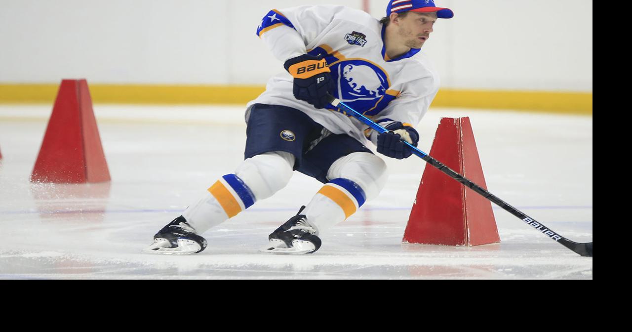 Defenseman Matt Hunwick not expected to play for Sabres this season