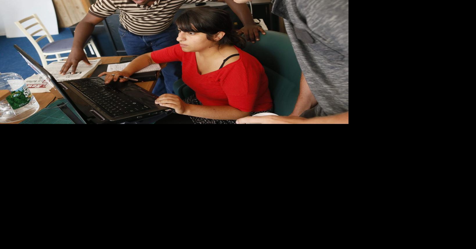 Immigrant newspaper aims to make newcomers feel welcome