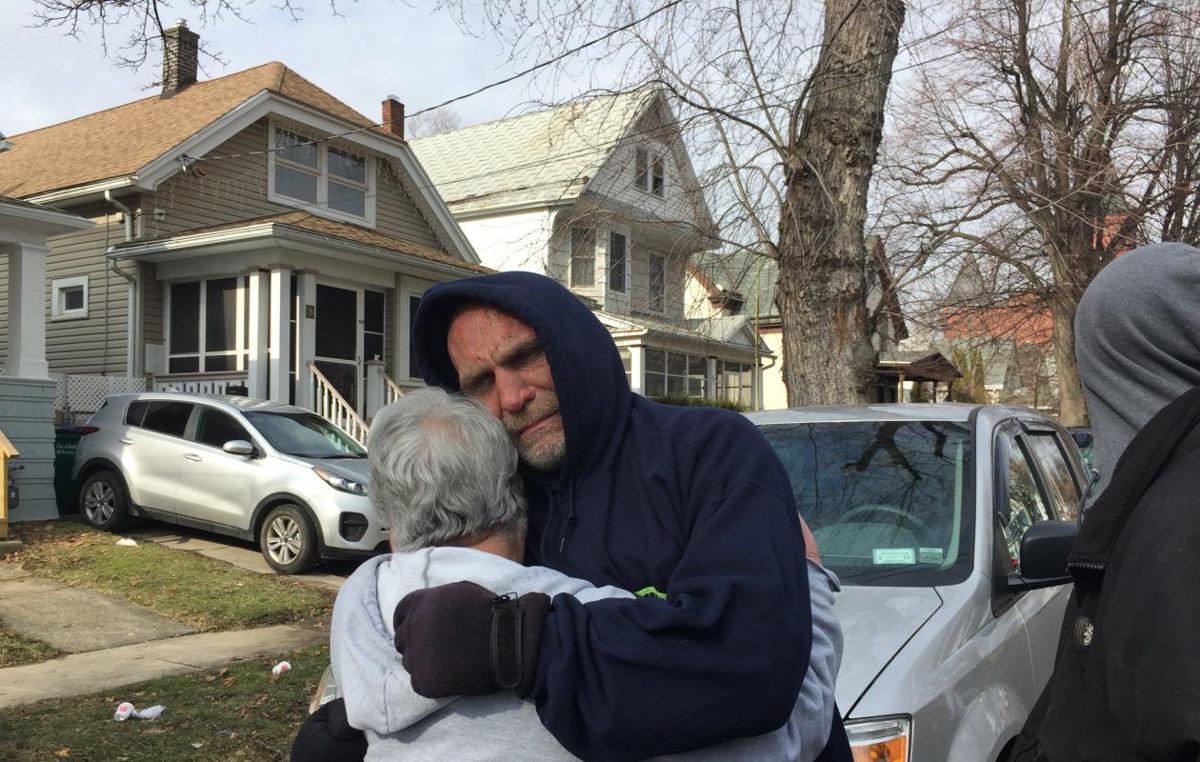 Lovejoy man who set fire that killed son charged with threatening children