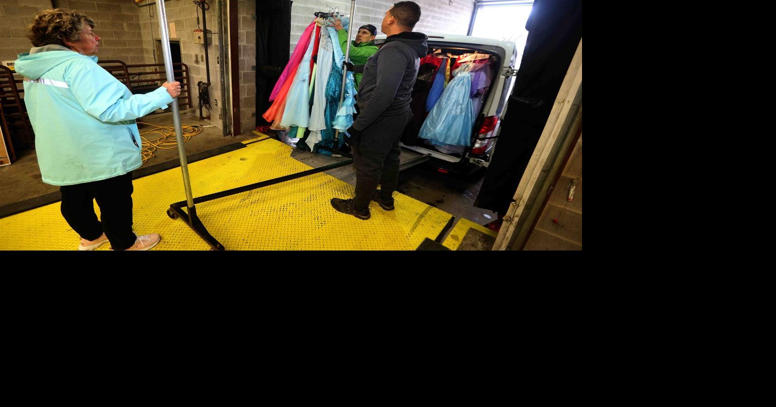 Gowns for Prom event moves to Buffalo Convention Center