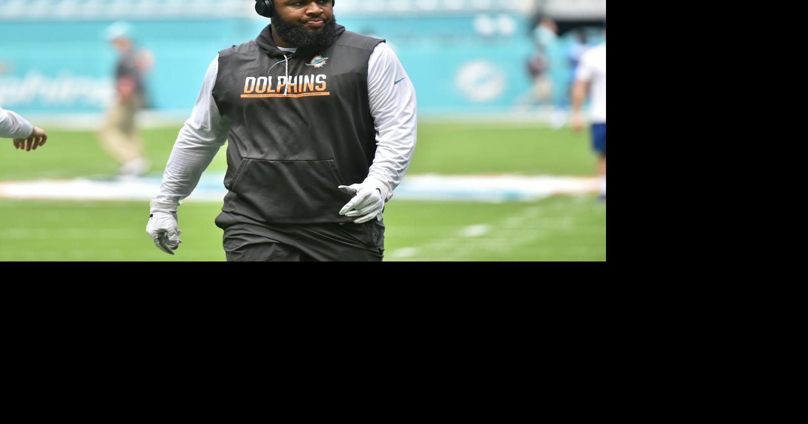 Dolphins' first-round pick ejected on game's second play