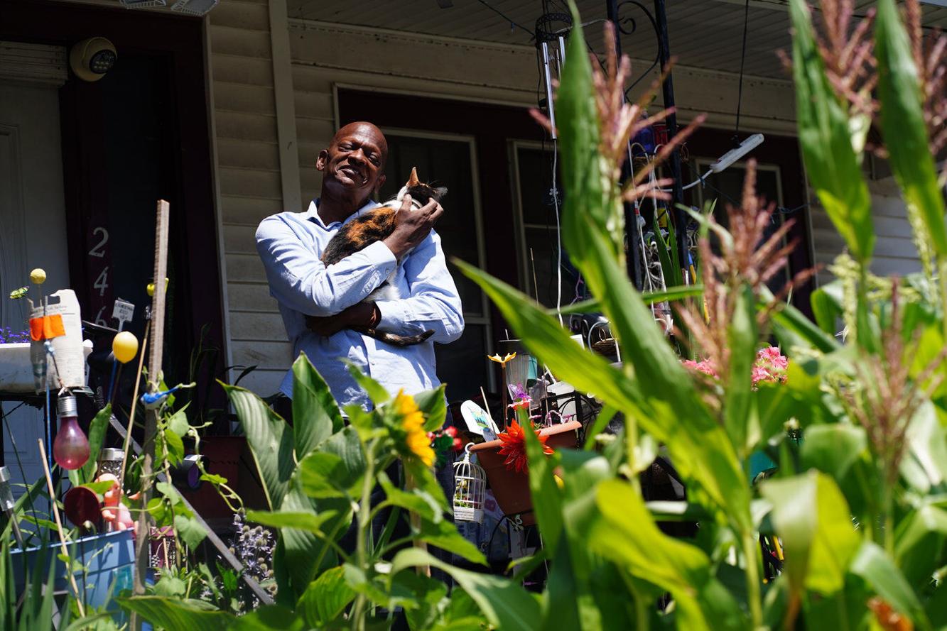Elizabeth Licata: Garden walks lift urban neighborhoods