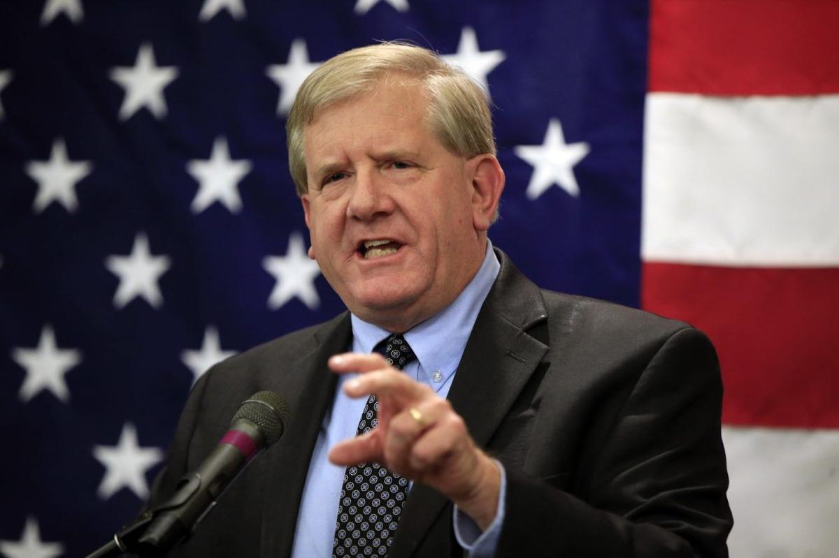 Kevin Hardwick switching to County Legislature's Democratic caucus