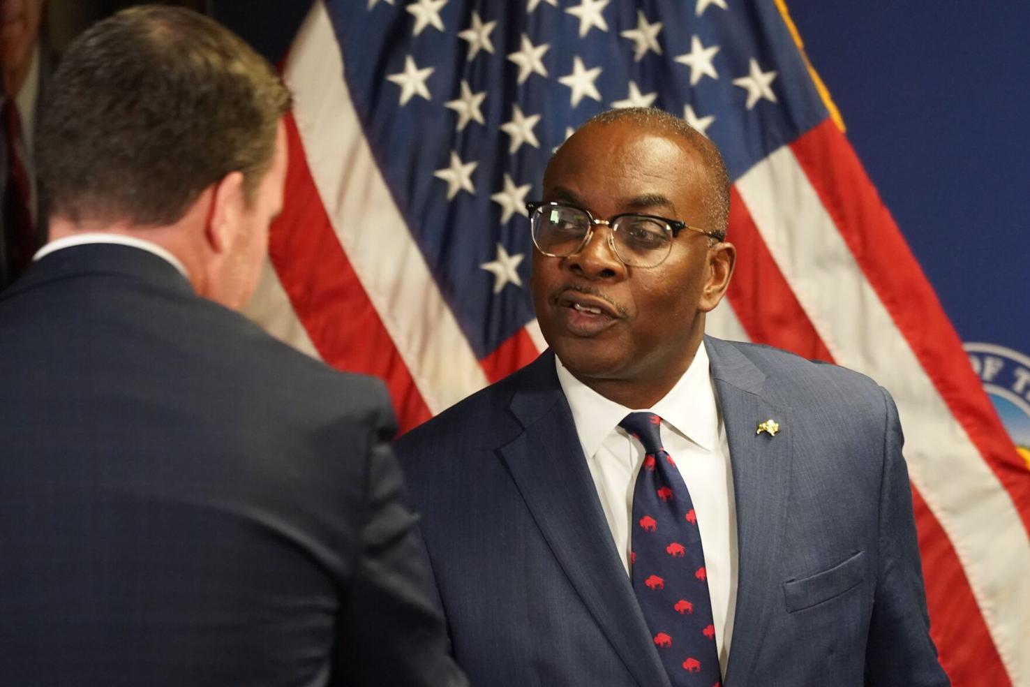 Buffalo Mayor Byron Brown resigns