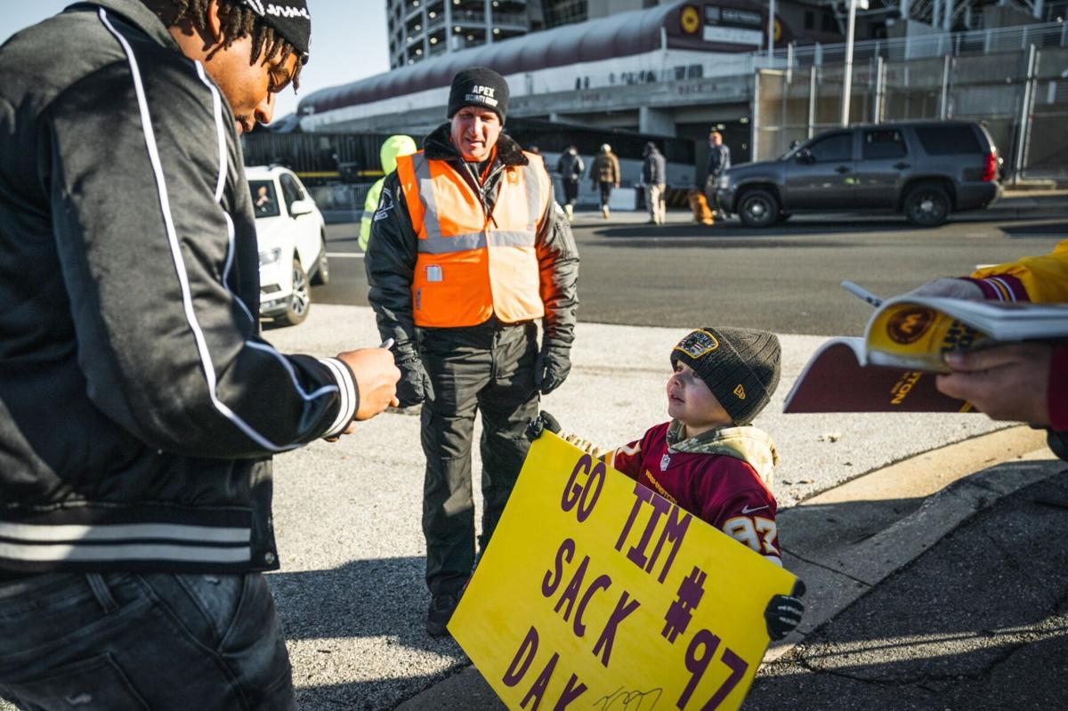 Bills fans embrace adorable 5-year-old who's sad Tim Settle left ...