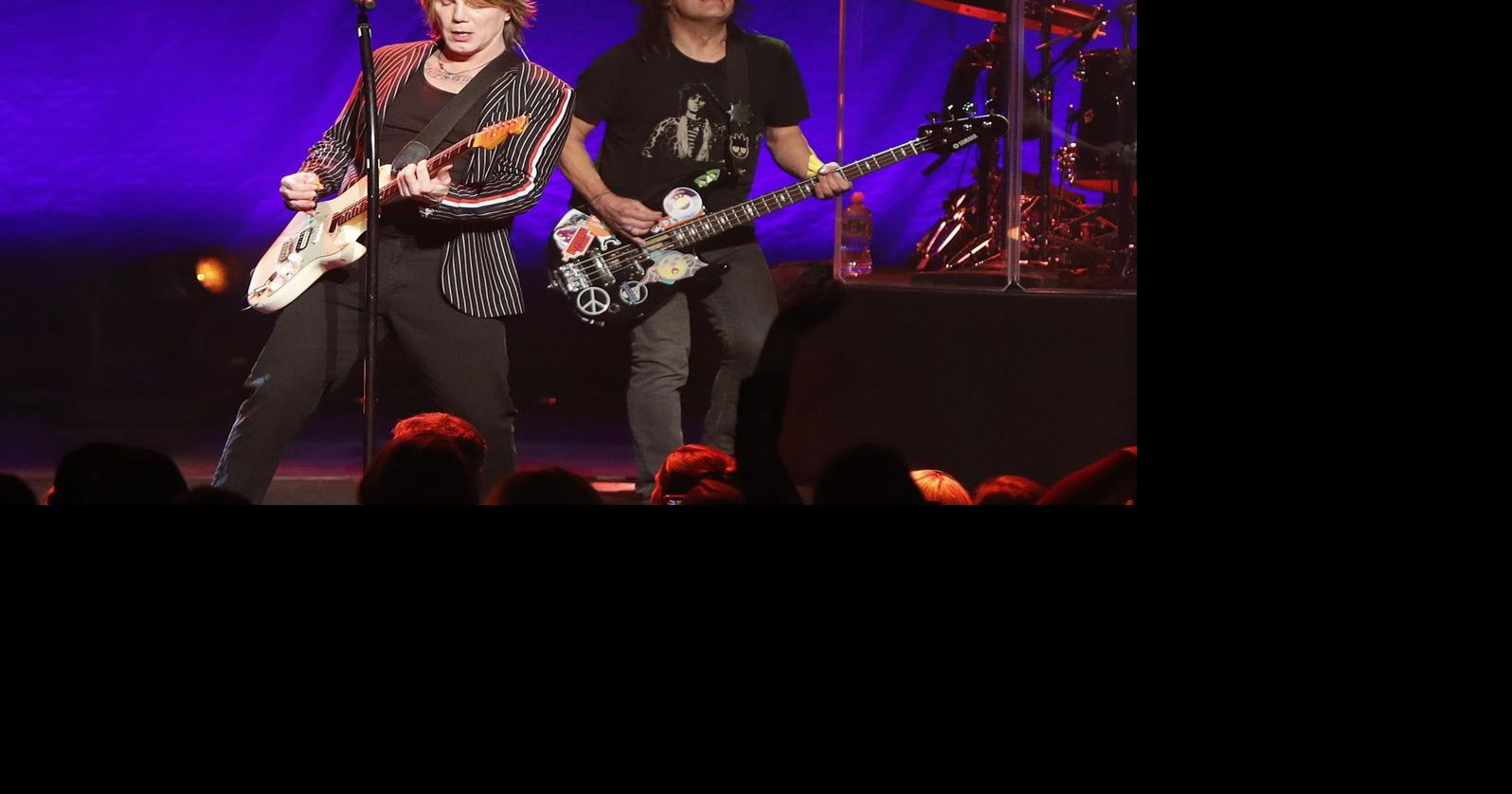 Goo Goo Dolls announce holiday show in Buffalo with Rob Thomas