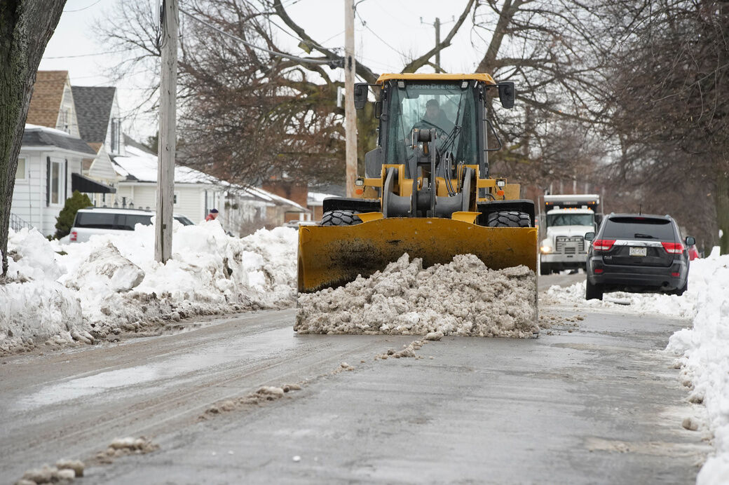 Blizzard prompts three Buffalo public schools to go to remote classes ...