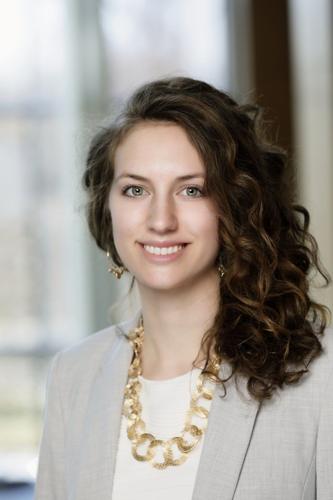 Laura Roth joins Level Financial Advisors