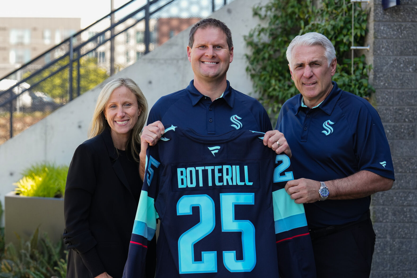 New Seattle GM Jason Botterill must learn from Sabres stint