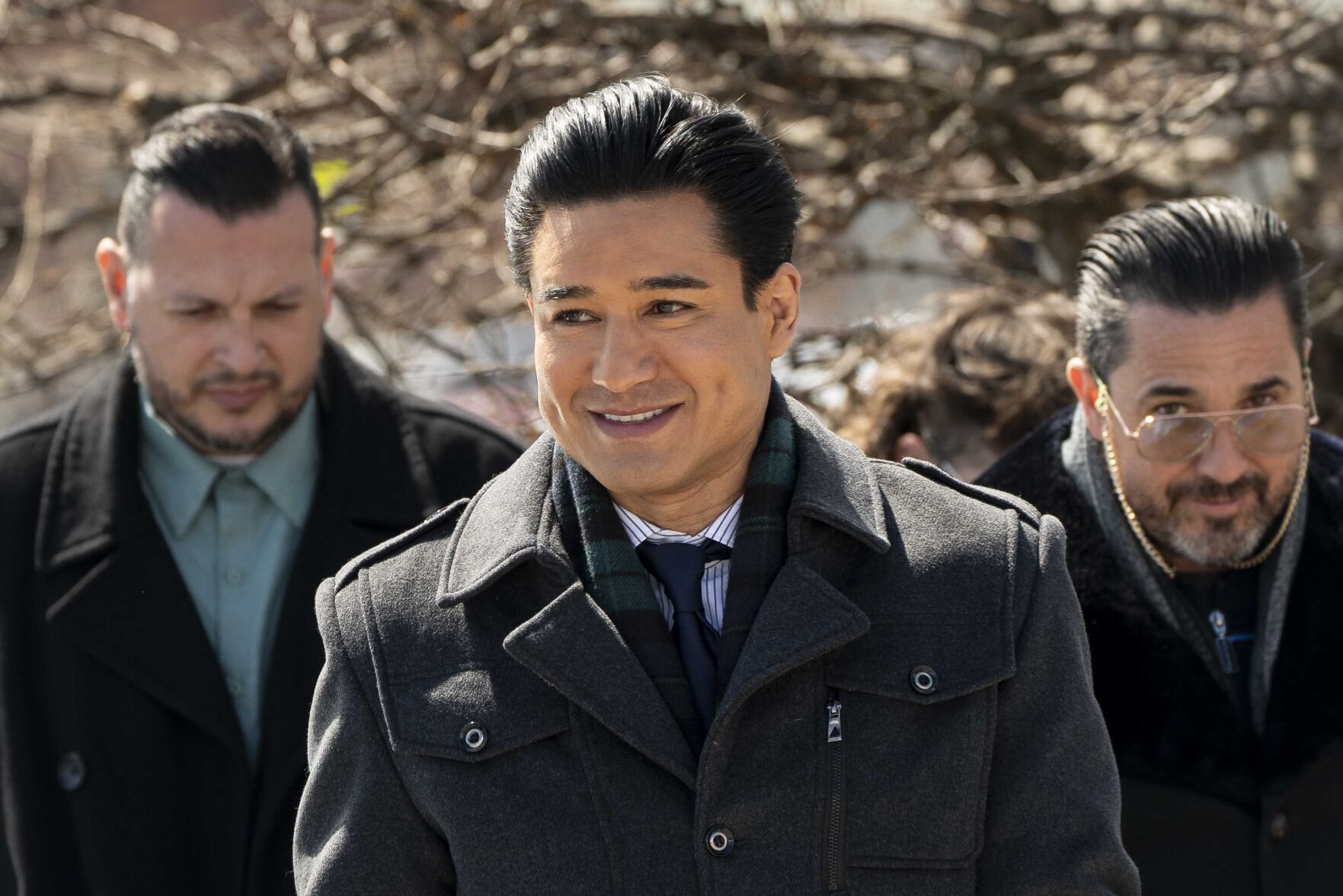 Buffalo's gives warm welcome for Mario Lopez and film crew