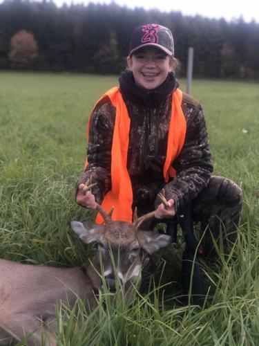 kenna carmody delevan deer hunting