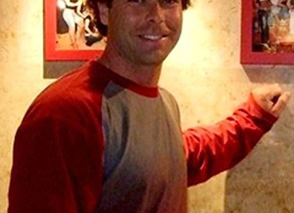 Former Nichols hockey star accused as scam artist