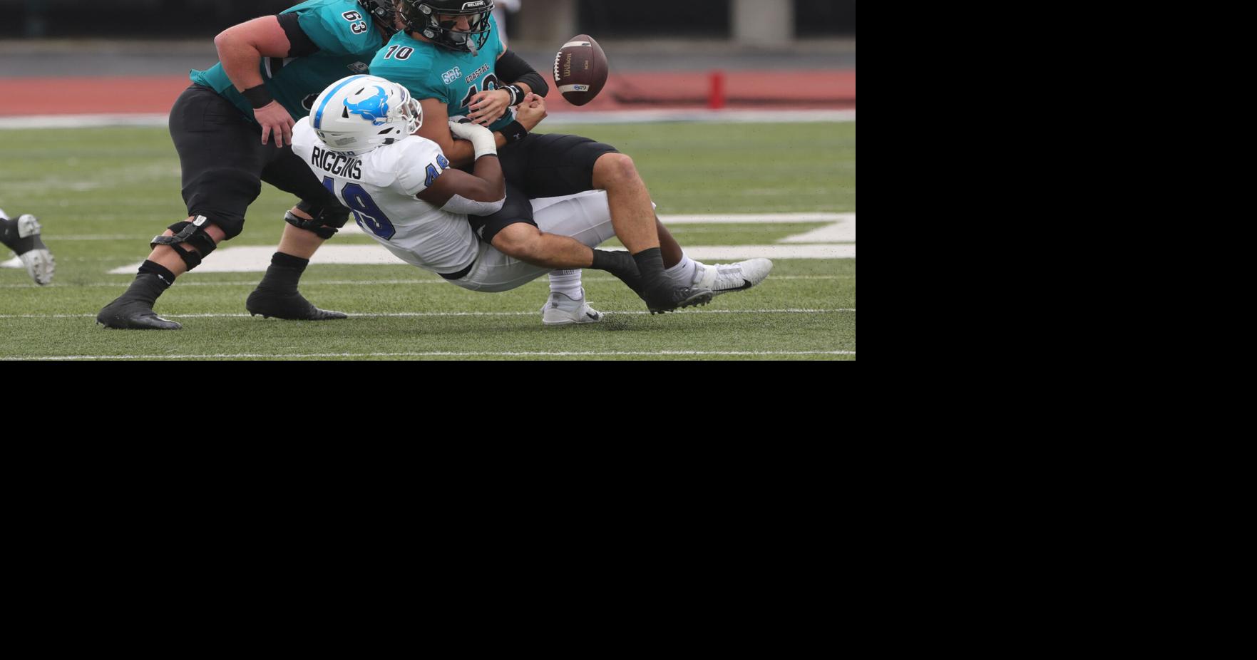 UB football coach Maurice Linguist: DE Taylor Riggins to return to ...