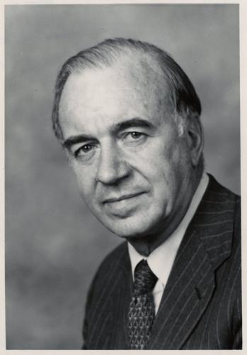 Charles U. Banta, 102, prominent Buffalo stockbroker