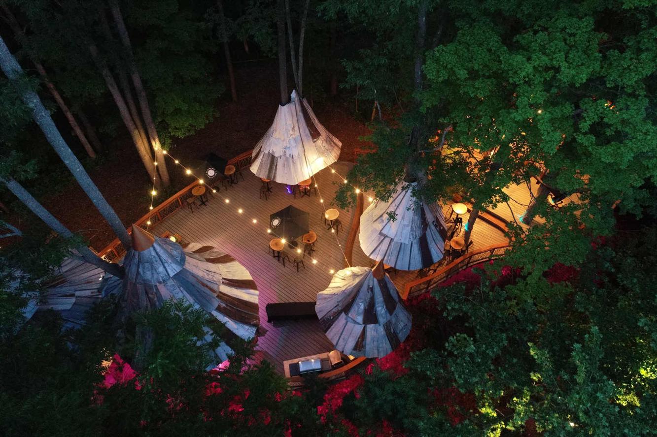 Blueberry Treehouse Farm reopens, Cinnabon, Pints in Park