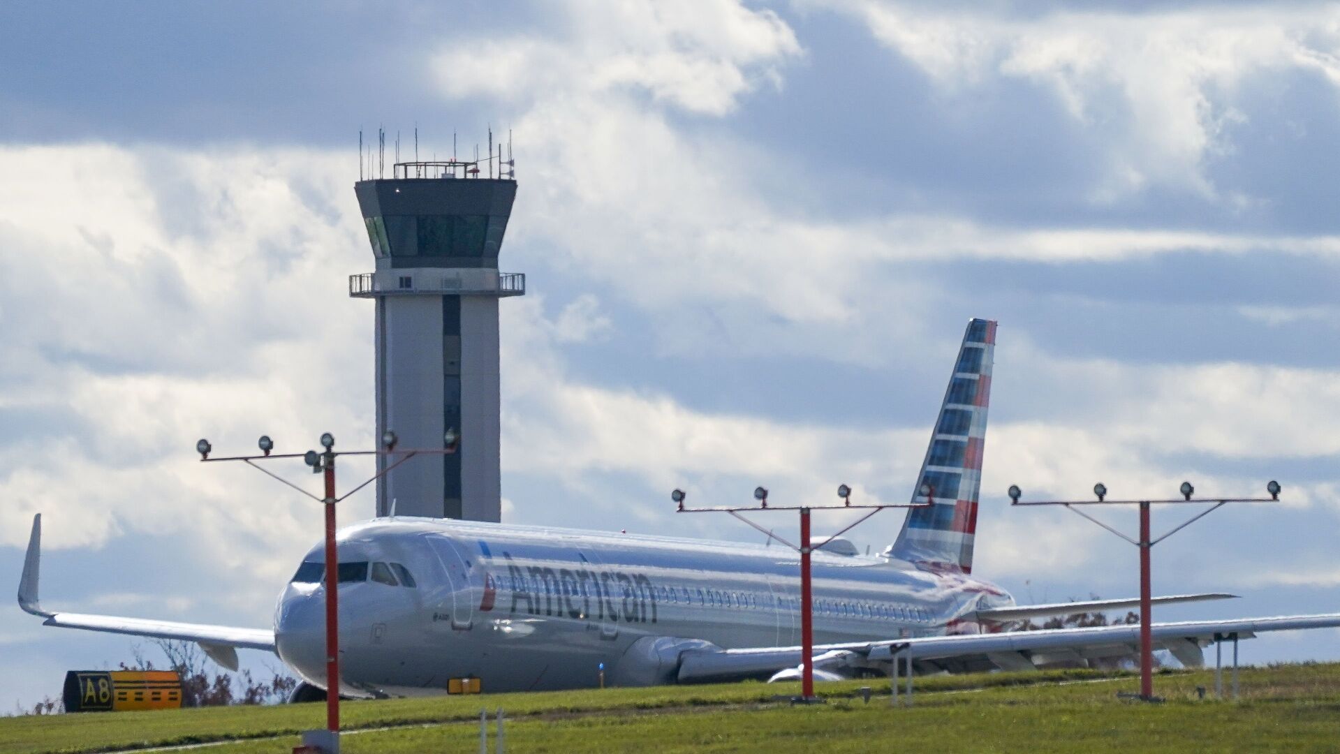 Buffalo airport affected by shutdown related service cuts