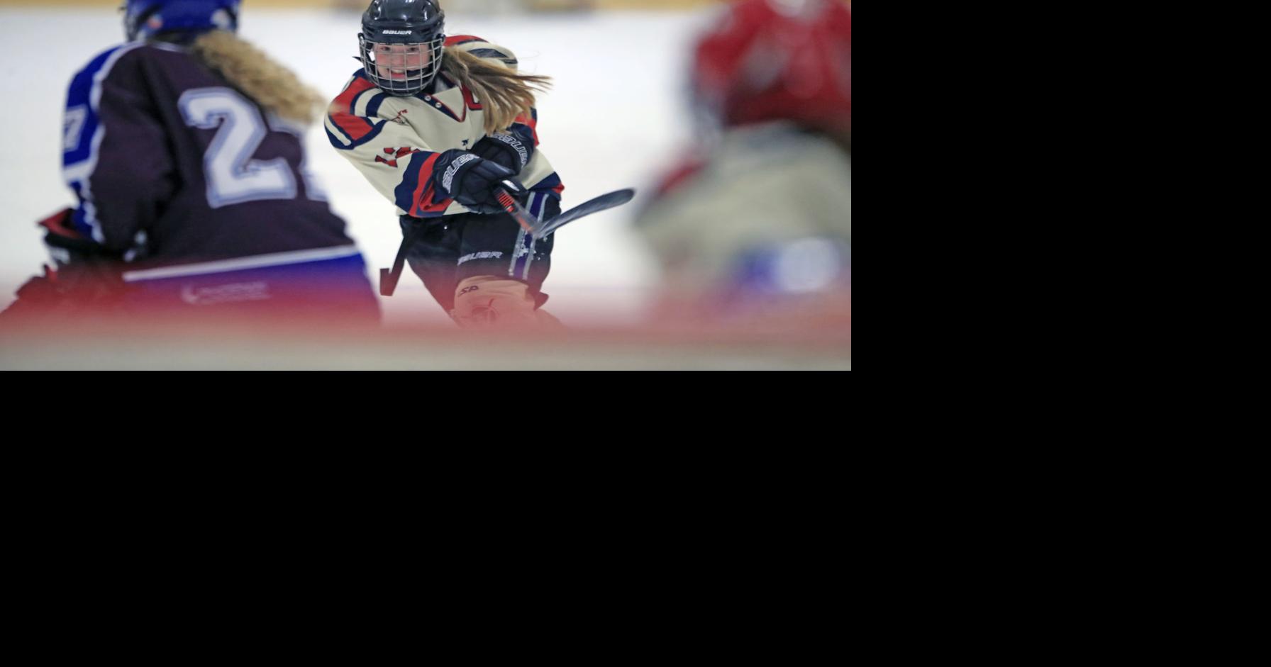 Emma Roland returns to Fed with flourish for Williamsville girls hockey