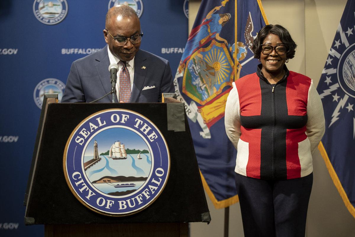 State will help expand education for youth, business owners at Apollo Media Center