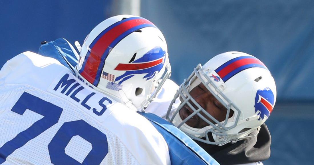 Bills bring back right tackle Jordan Mills