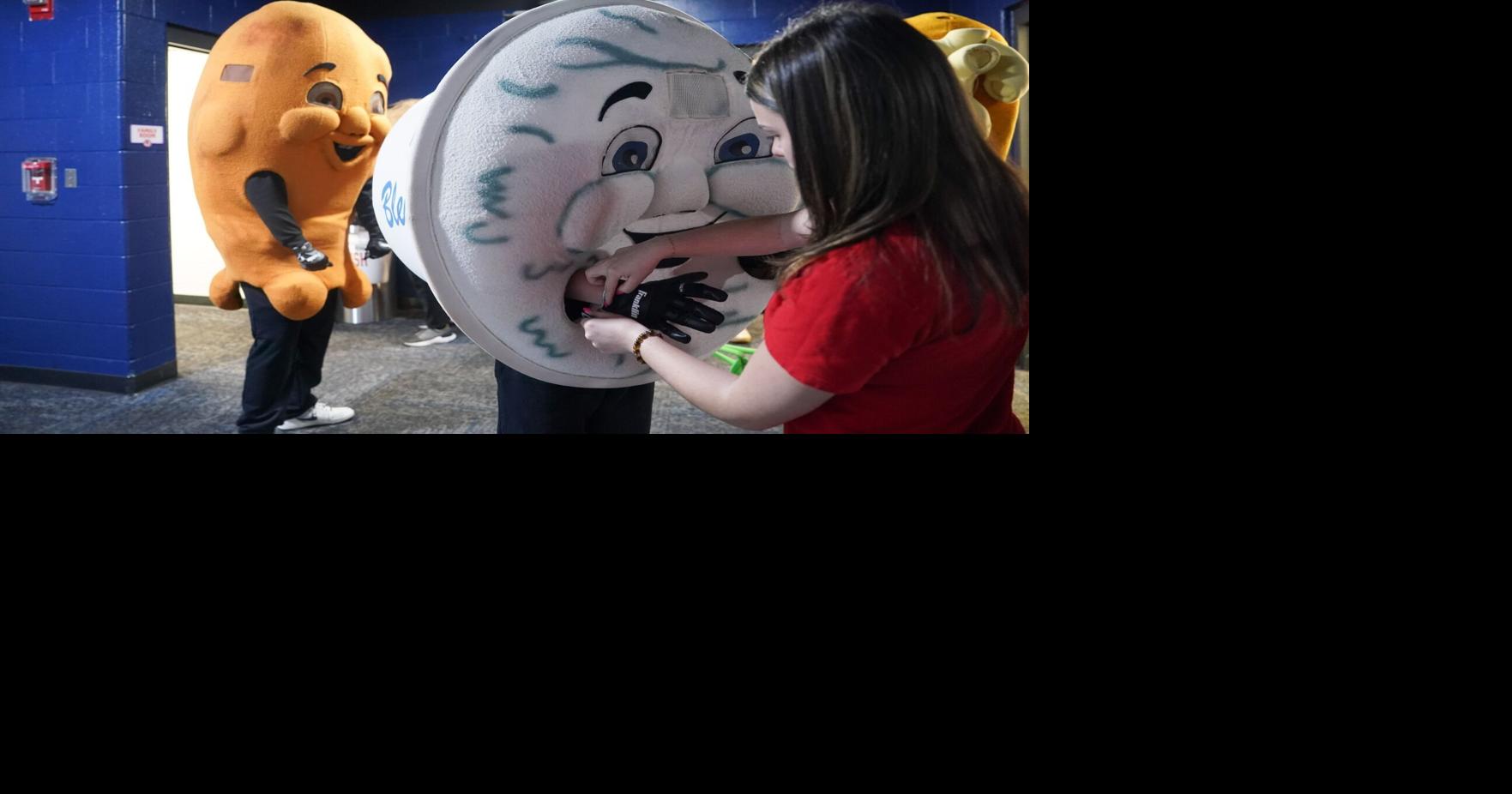 Behind the scenes of the Bisons food mascot race