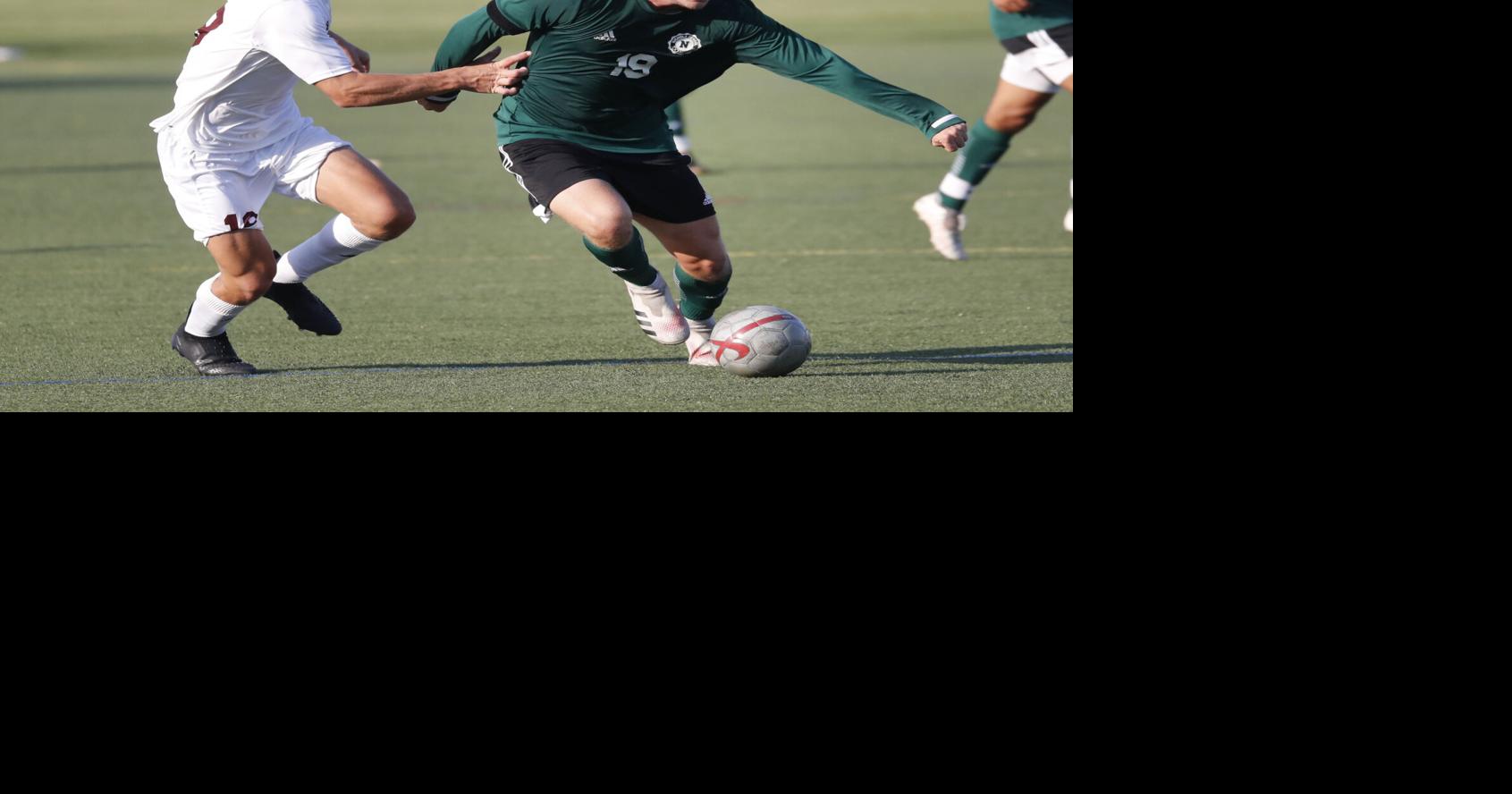 Thomas Enstice scores twice to lift Nichols boys soccer past Aquinas