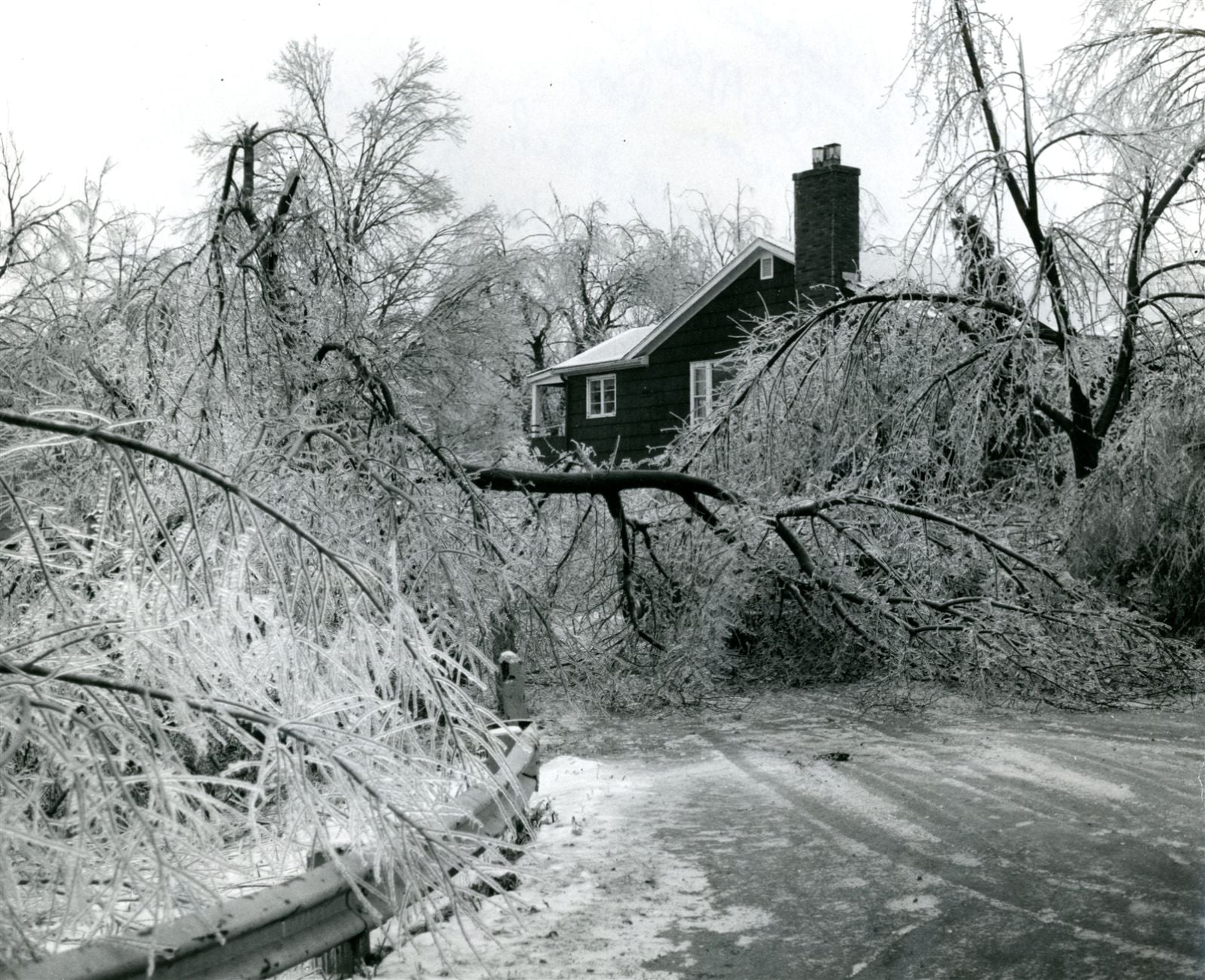 In the pages of The Buffalo News: The ice storm of 1976