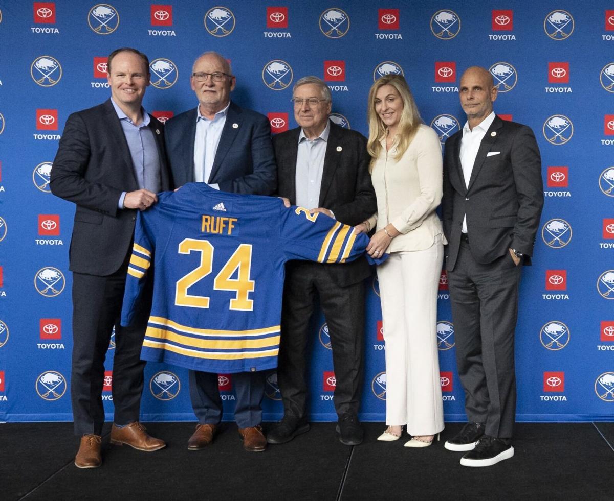 Sabres COO Pete Guelli affirms Pegula's commitment to hockey