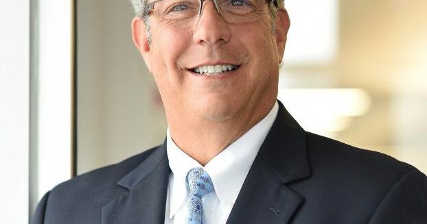 Dan Porreca receives award