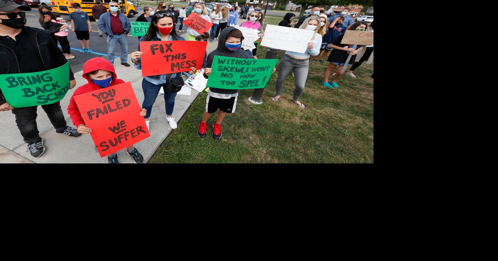 Williamsville parents protest decision to move all instruction online ...