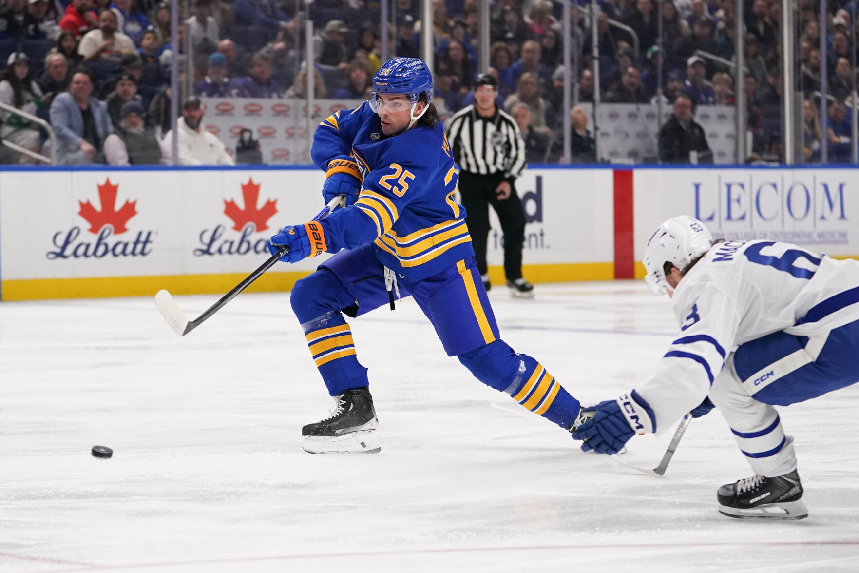 Sabres defeat Maple Leafs, 3-2
