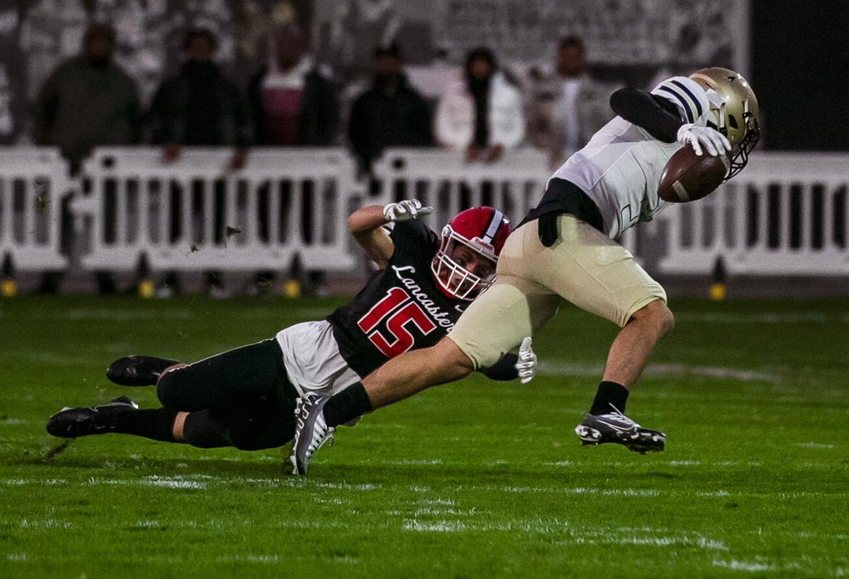 Lancaster beats Canisius 24-20; offense and defense come up huge in fourth