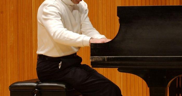 Stephen Manes returns for three concerts