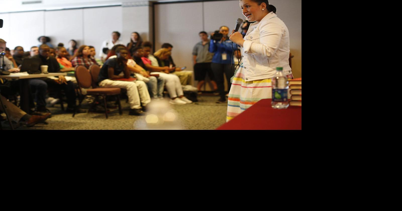 Celebrity chef talks to students at Emerson