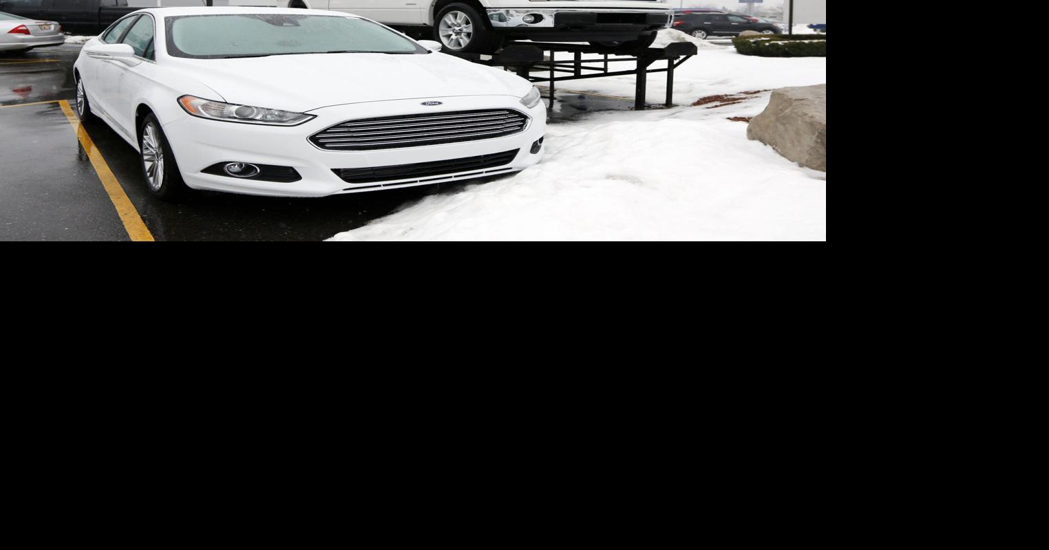 Fusion, hybrids lift Ford’s U.S. lead over Toyota