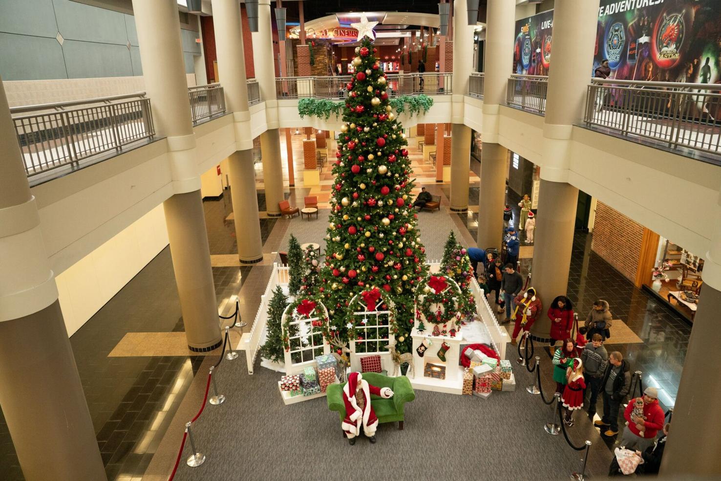 What happens to mall Santa's when malls close?