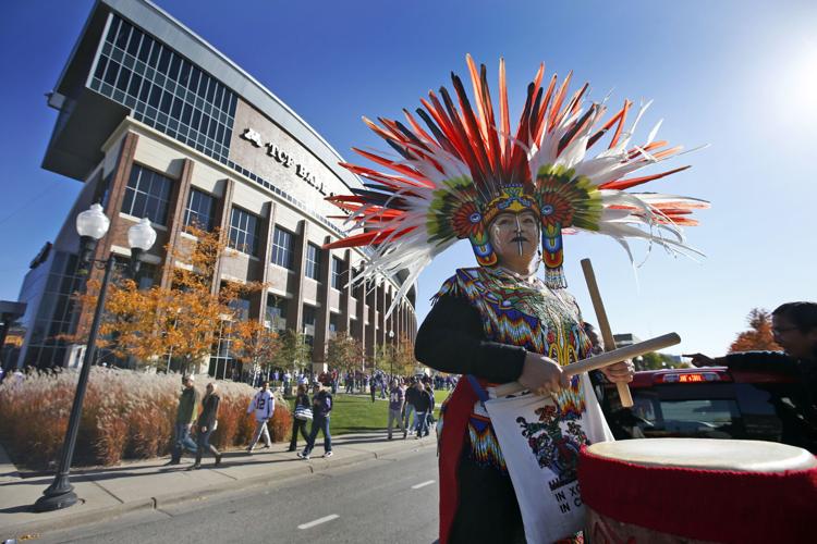 Offensive Native mascot comeback roils communities across US